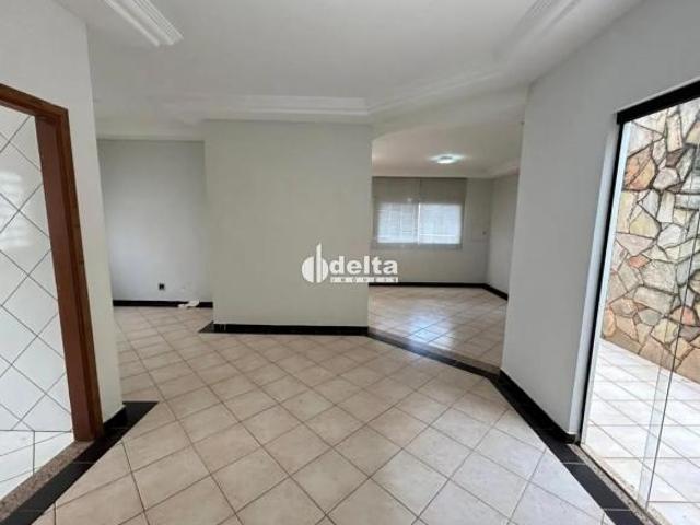 Casa disponível para locação no bairro Vigilato Pereira em Uberlândia MG