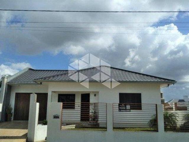 CASA DOIS DORMITÓRIOS LINHA SANTA CRUZ
