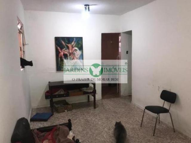 CASA DOIS PAVIMENTOS BAIRRO SANTA CRUZ