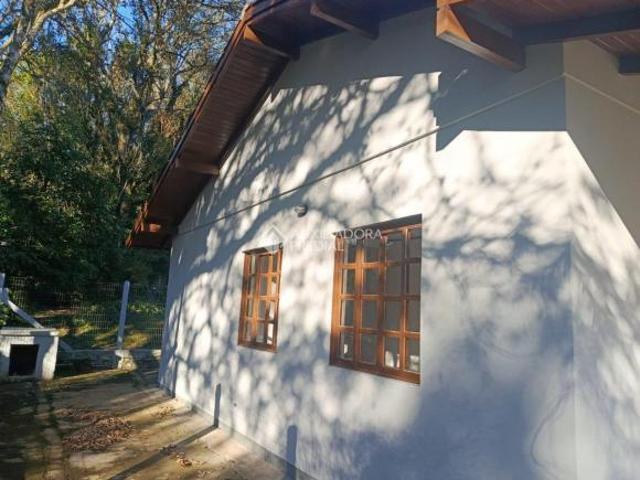 Casa dois quartos, em alvenaria