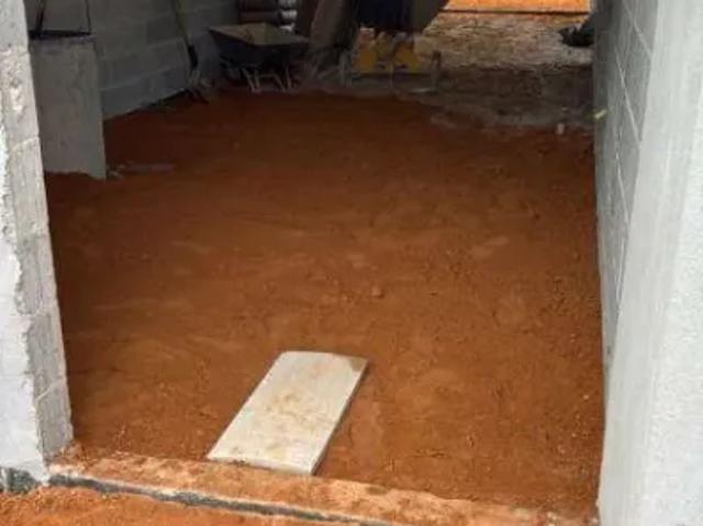 Casa dos sonhos com suíte, churrasqueira e muito mais no Portal dos Pássaros!
