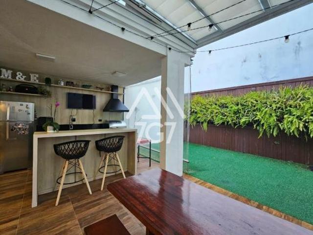 Casa dos sonhos à venda no Condomínio Tamboré 4!