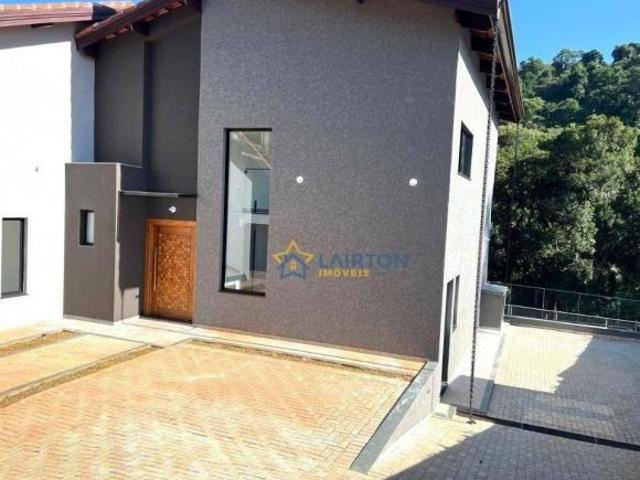 ? Casa dos Sonhos em Condomínio Fechado – Alto Padrão, Lazer Completo e Conforto Garantido!