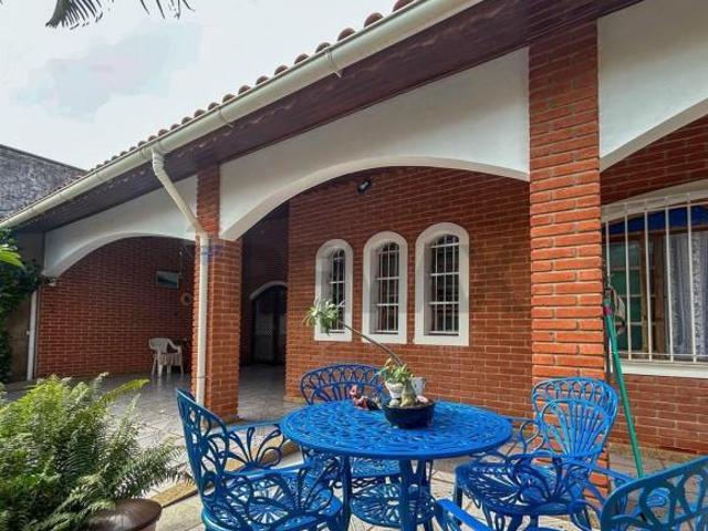 Casa dos Sonhos em Peruíbe: Charme e Conforto