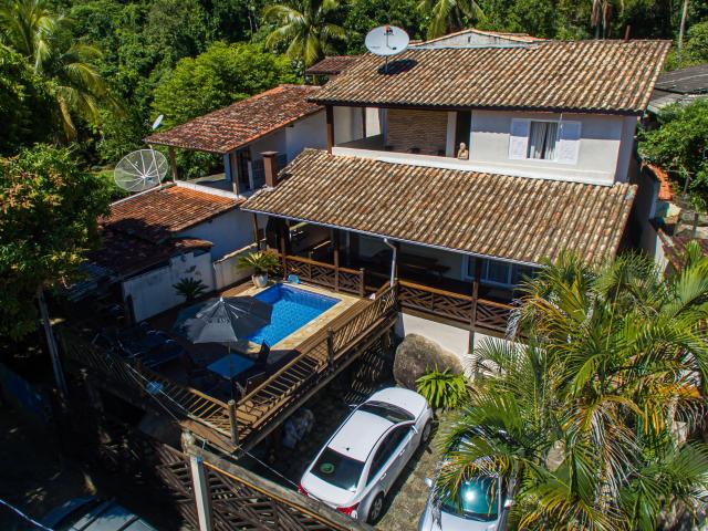 Casa dos Sonhos em Veloso com Piscina e Churrasqueira!
