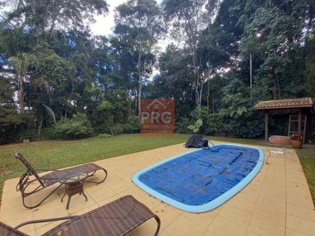 Casa dos sonhos no Condomínio Embu Colonial Sossego, conforto e fácil acesso! Casa à venda em Embu