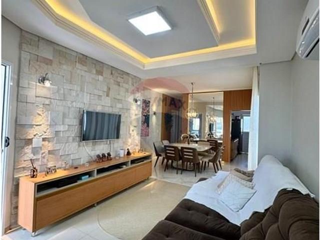 Casa dos Sonhos para Alugar no Centro de LEM