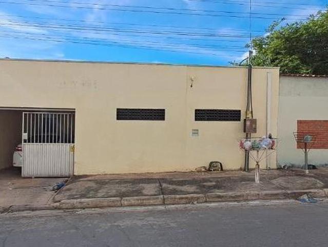Casa à venda em Cuiabá MT, Bairro Doutor Fábio Leite: 2 quartos, 1 suíte, 1 sala, 1 banheiro, 2 vaga