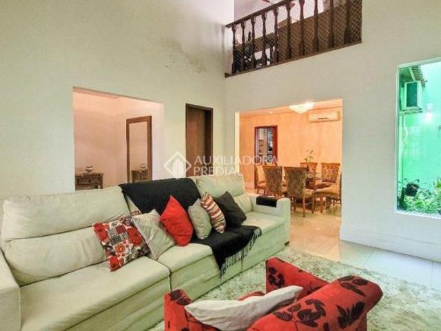 CASA EXCELENTE 3 DORMITÓRIOS COM 270M JARDIM PLANALTO