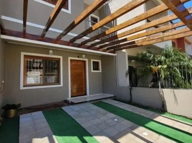 Casa excelente com 3 dormitórios para aluguel no Jardins do Prado Hípica
