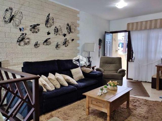 Casa excelente com espaço para toda familia + edícula completa e 2 domitórios