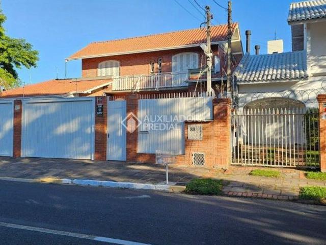 Casa excelente com piscina em São Leopoldo