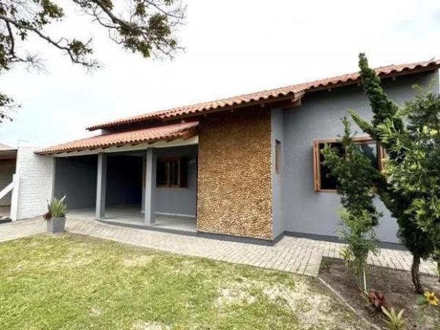Casa excelente padrão próximo à praia