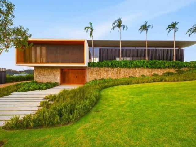 Casa Exclusiva á venda na Fazenda da Grama R$26.000.000,00