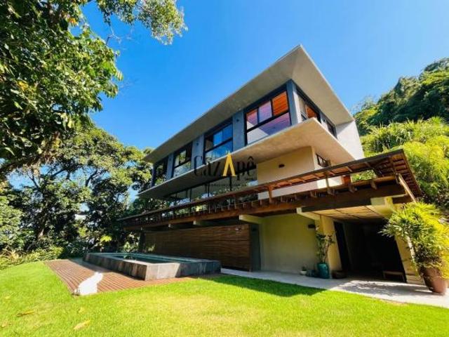 Casa Exclusiva à venda na praia de Maresias