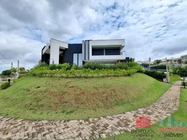 Casa Exclusiva a venda no Campo de Toscana com Vista Permanente