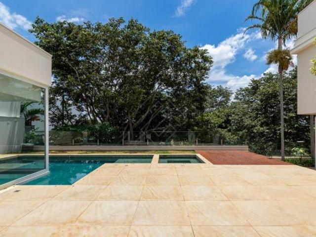 Casa Exclusiva à Venda com Vista para a Mata no Parque dos Alecrins – Campinas/S