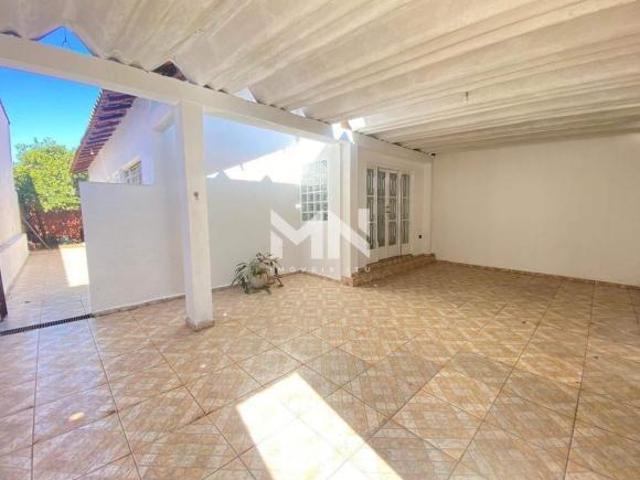Casa Exclusiva à Venda em Itu/SP Parque Residencial Mayard | 2 Dorms, 2 Vagas, Quintal