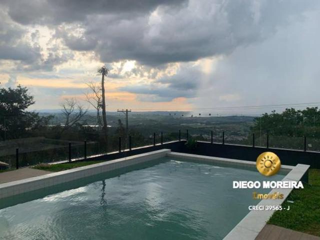 Casa Exclusiva à venda em Loteamento com Vista Deslumbrante!