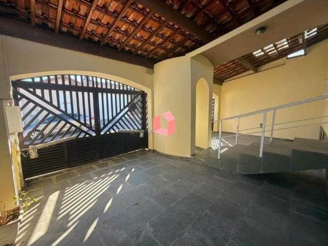 Casa Exclusiva à Venda em São Bernardo do Campo Assunção | 2 Quartos, 2 Banheiros, 2 Vagas + dep