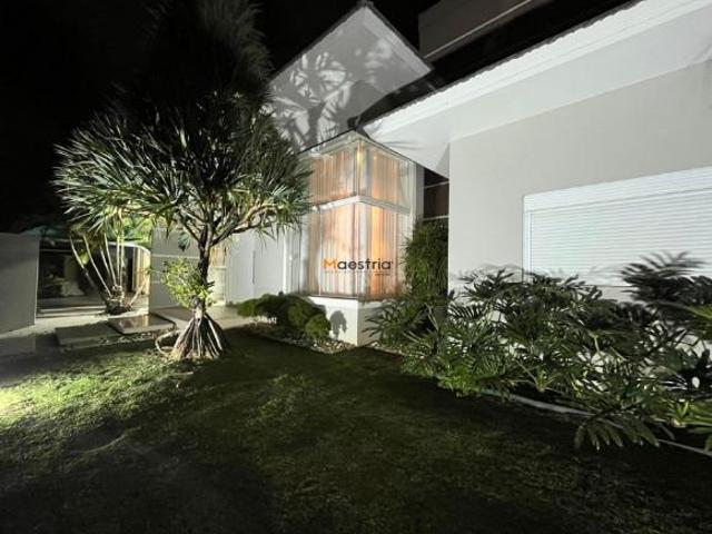 Casa Exclusiva à Venda em Sorriso Recanto dos Pássaros – 360m² Privativos, 990m² de Terreno