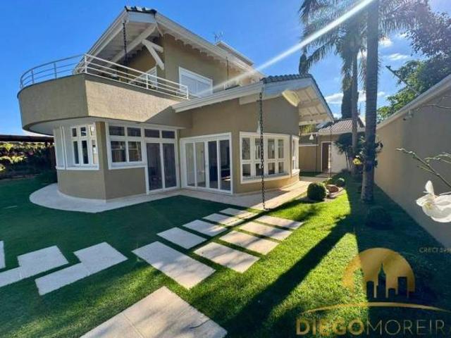 CASA EXCLUSIVA COM LAZER COMPLETO E VISTA PARA A PEDRA GRANDE
