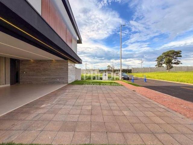 Casa Exclusiva com Piscina Aquecida, Área Gourmet e Suíte Master Espetacular