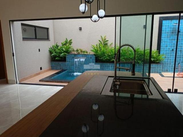 Casa Exclusiva em Condominio Fechado na Villa Madalena – Piscina com Cascata, Energia Solar e Acabam