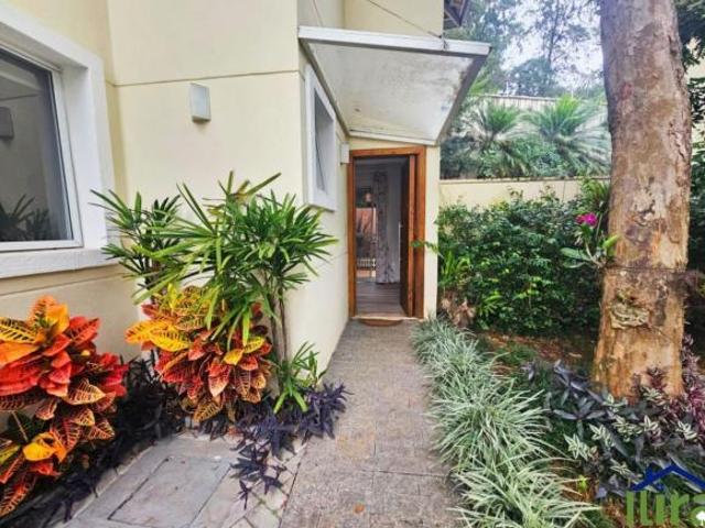 CASA EXCLUSIVA MOBILIADA À VENDA NO CONDOMÍNIO GOLF LIFE