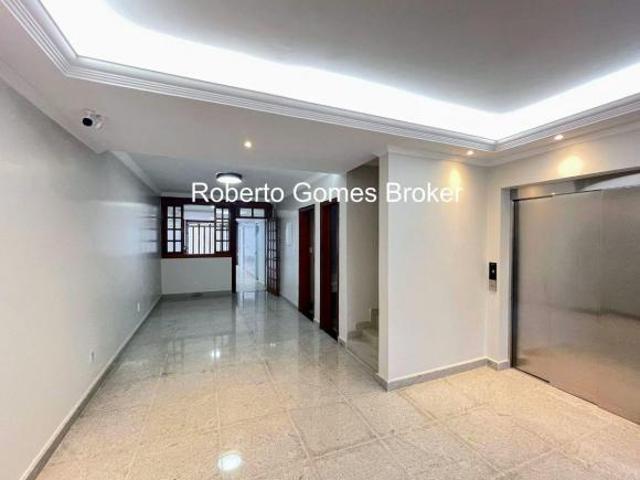 Casa Exclusiva na 706 Sul | Reformada | 4 Quartos, 1 suite | Lote Vazado | Alto Padrão