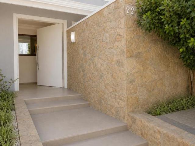 Casa Exclusiva na Vila Izabel | 255,60 m² Privativos | Piscina | 4 Quartos | Rua Sem Saída
