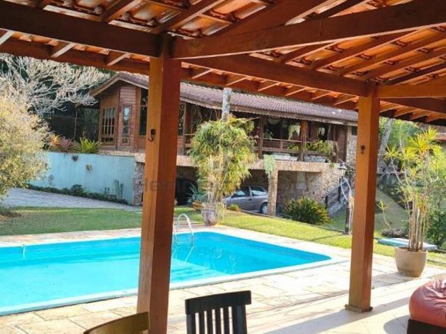 Casa Exclusiva na Serra da Cantareira – Última da Rua