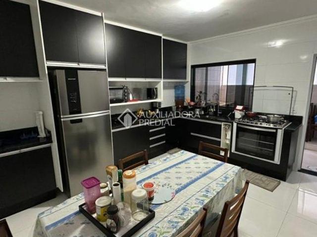CASA EXCLUSIVA NO JARDIM CANTAREIRA + 2 CASAS PARA RENDA