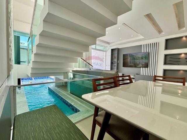 Casa Executiva Mobiliada com Piscina Privativa a 200m da Praia em Taperapuan