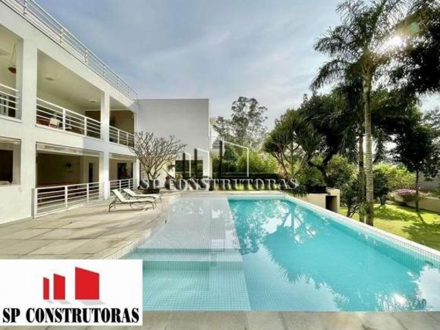 Casa Exuberante AT 1.181m2 AC 488m2 4 Suites 8 Vagas Oportunidade!