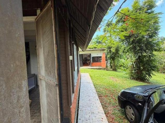Casa e chalés próximo as cachoeiras do sertao da quina em Ubatuba SP