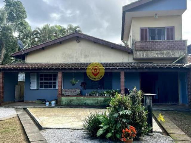 Casa e amplo Terreno de esquina a Venda em Boracéia São Sebastião/SP