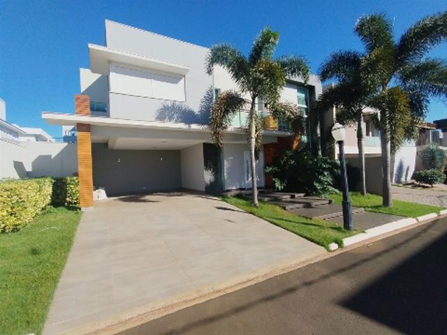 Casa e Sobrado em Condomínios para alugar com 3 Suítes + 1 Quarto em Conjunto Habitacional Inocente Vila Nova Júnior, Maringá PR