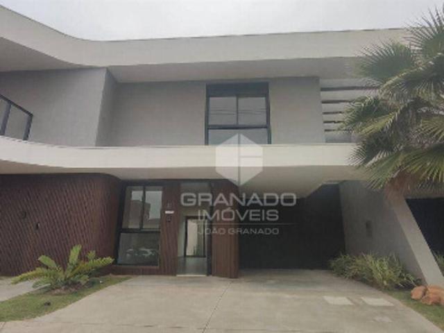 Casa e Sobrado em Condomínios para alugar com 3 Suítes em Jardim Paraíso, Maringá PR