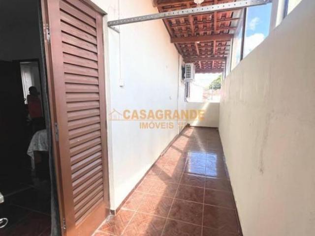 Casa e Salão Comercial á venda no Parque Industrial, SJC