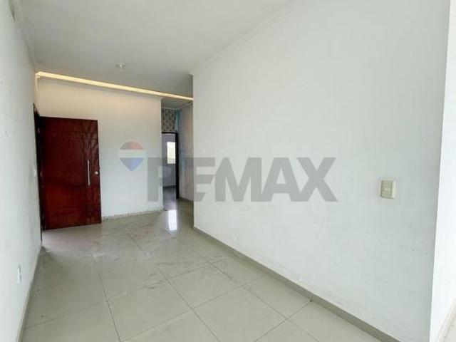 Casa e Salão Comercial à Venda no Residencial Piemonte
