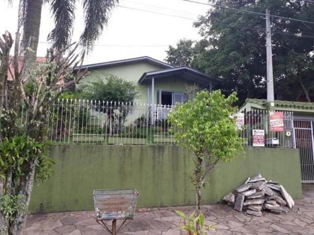 Casa e prédio industrial