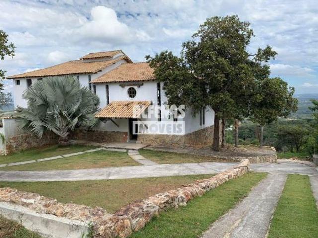 Casa é venda com 06 quartos, na Estância San Remo em Contagem!