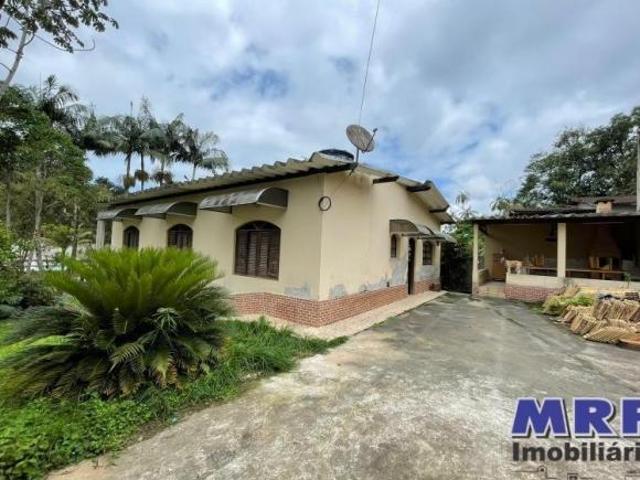 Casa e venda em Ubatuba em bairro residencial, Sertão da Quina a poucos minutos das cachoeiras !