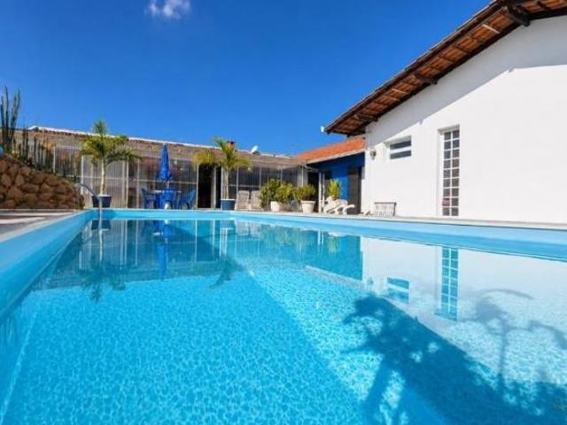 Casa + edícula 05 quartos a venda, piscina, área de lazer, no Bairro Cajuru em Curitiba PR