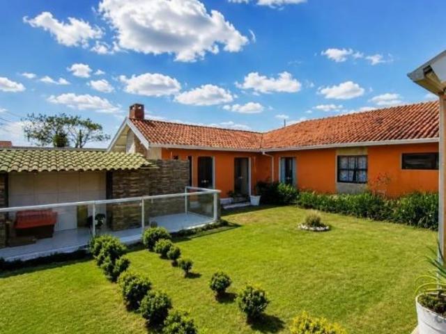 Casa + edícula 05 quartos a venda, piscina, área de lazer, no Bairro Cajuru em Curitiba PR