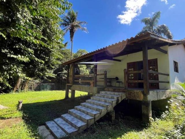 Casa em Maresias com 2 casas independentes e amplo terreno