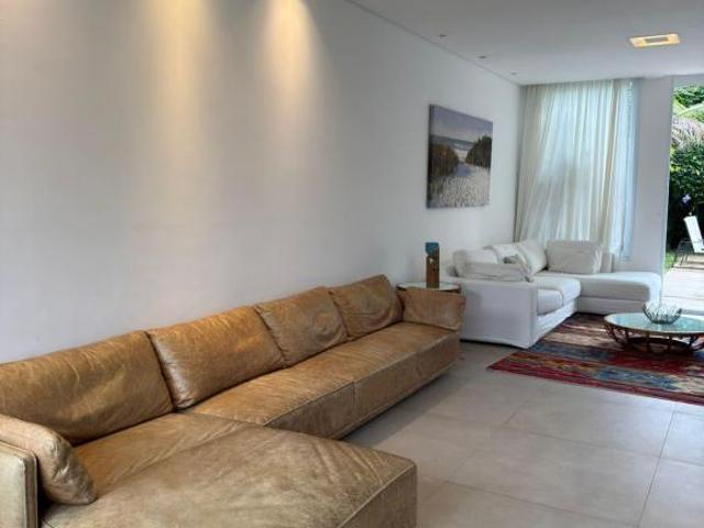 Casa em Maresias – Condomínio Pé na Areia de Alto Padrão