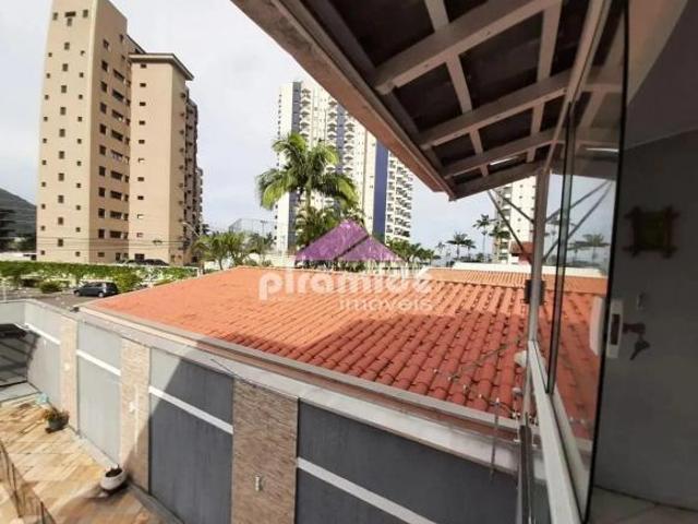 Casa em Martim de Sá, Caraguatatuba/SP de 240m² 4 quartos à venda por R$ 1.200.000,00