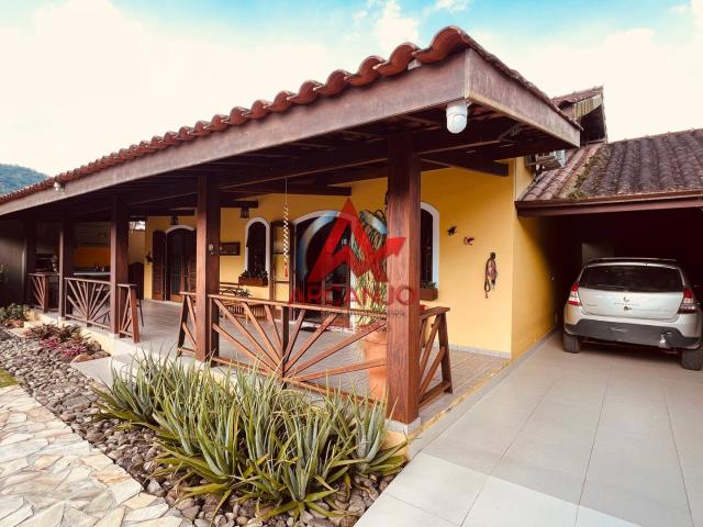 Casa em Mato Dentro, Ubatuba/SP de 130m² 3 quartos à venda por R$ 889.900,00